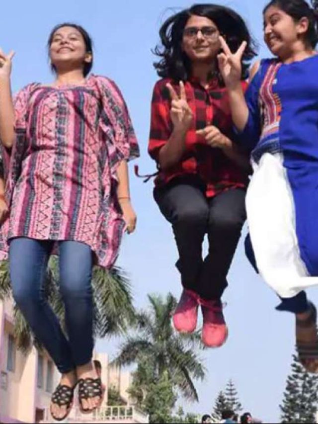 JEE Main Admit Card 2022 Released For Session 2 - FreshersNow.Com JEE Main Admit Card 2022 Released For Session 2 - FreshersNow.Com